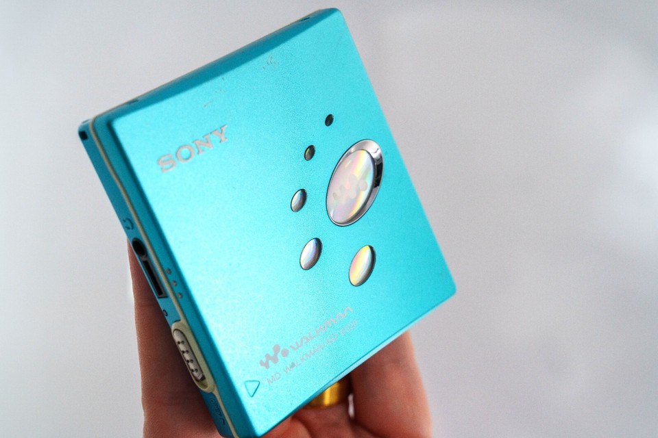 SONY MZ-E520 Blue / Teal MD MiniDisc Player Walkman [179] [PLAYS / DEMO ...