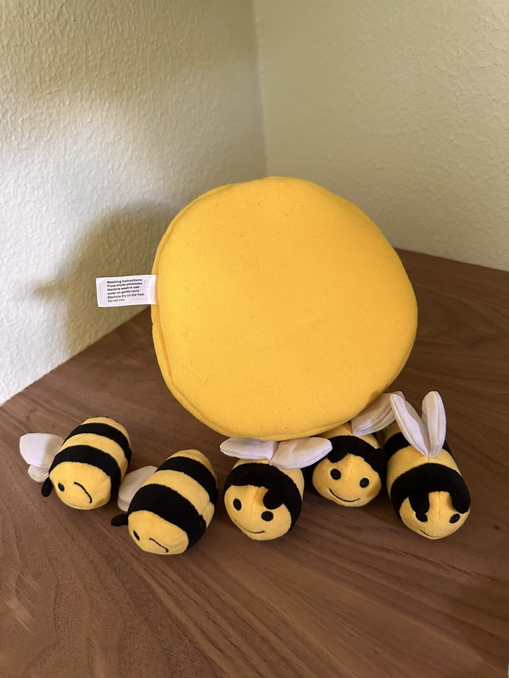Lakeshore Learning Beehive Bees Bumblebees Set STEM Toy Plush Motor ...