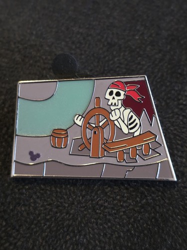 Disney WDW Skeleton Helmsman Pirates of Caribbean Attraction Map Puzzle ...