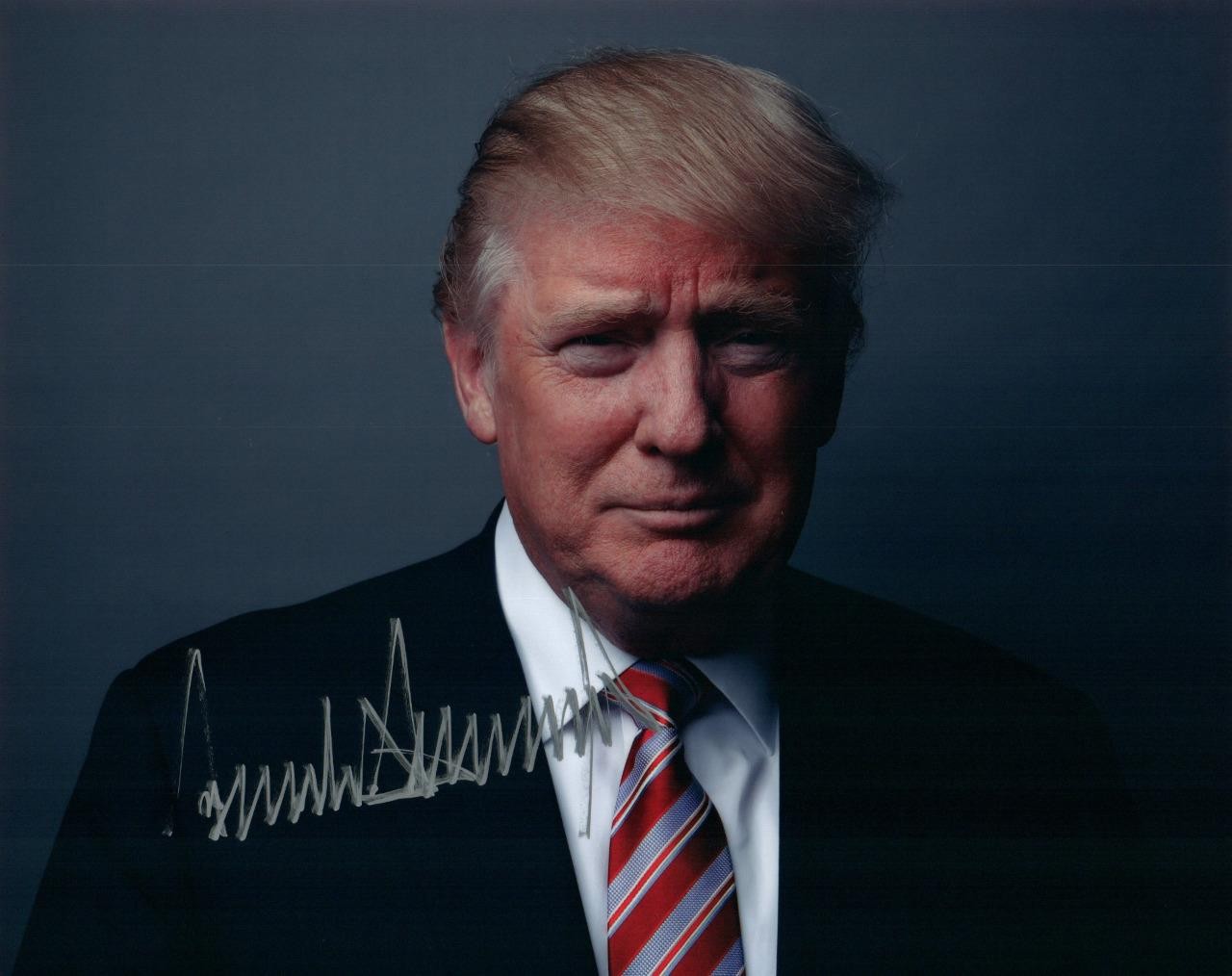 Donald Trump Signed 8x10 Photo Picture with COA great looking ...