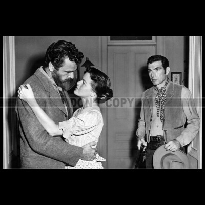 Photo F.014306 STEPHEN MCNALLY JEAN HOWELL HENRY BRANDON HELL'S ...