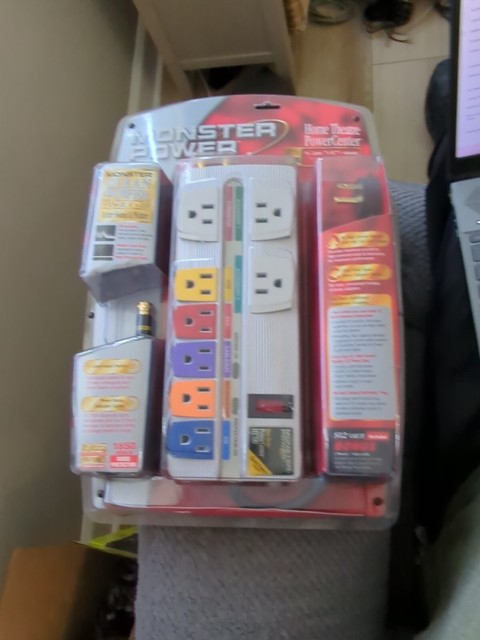 Monster Cable HT700 PowerCenter 8-Outlet Surge Protector 22D for sale ...