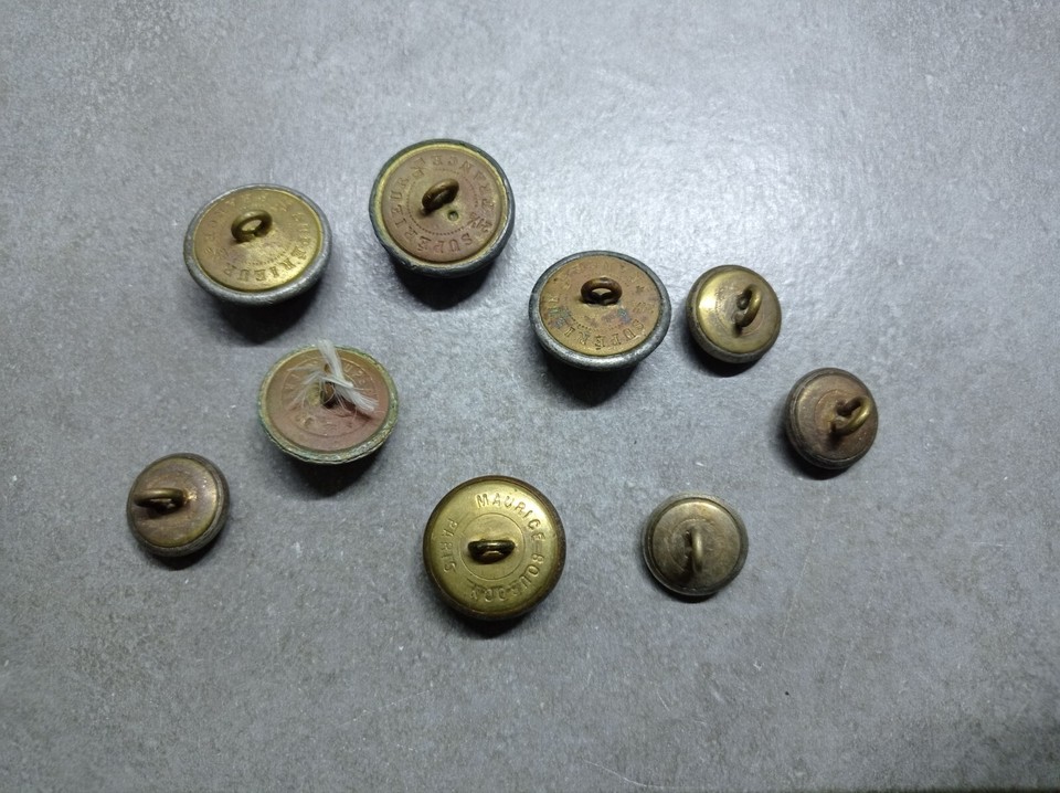 Lot 9 Military Buttons To Identify REF02498J | eBay