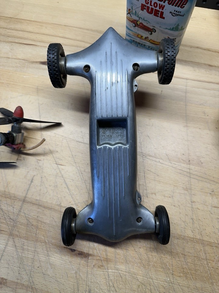 1950s Cox Prop Rod Tether Thimble Drome Race Car w 2 Engines & Fuel Can ...