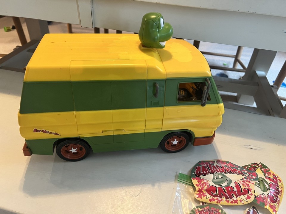 2006 TMNT Cowabunga Carl Pizza Party Van an TMNT motorized battle suit ...
