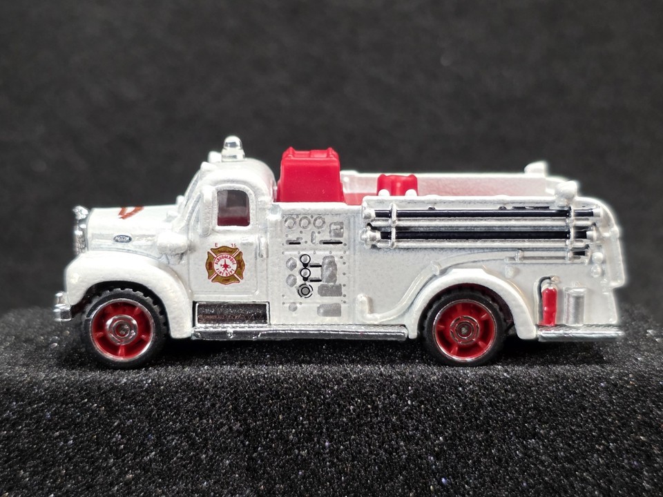 Matchbox Supreme Hero Collection 1963 Mack B Model Fire Engine ...