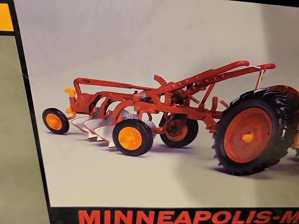Minneapolis Moline U w/ M-M 3B Plow 1/16 Farm Tractor Replica By ...