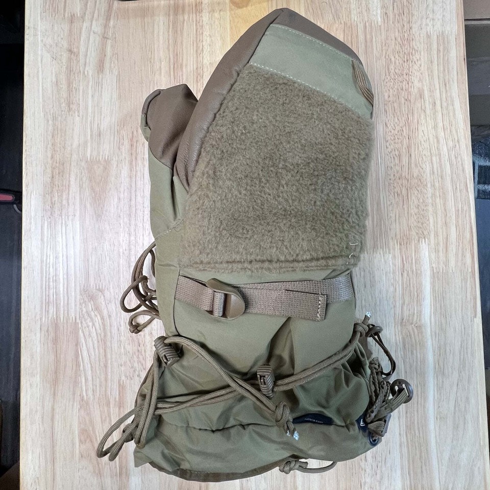 US Military Outdoor Research Gore-Tex Extreme Cold Weather Mittens ...