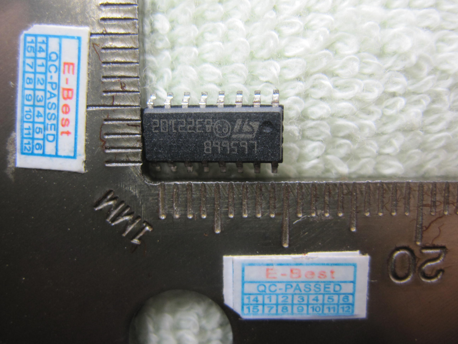 2pcs L6566BT LG566B L6S66B L65G6B L656GB L65668 L6566BTR L6566B SOP16 ...