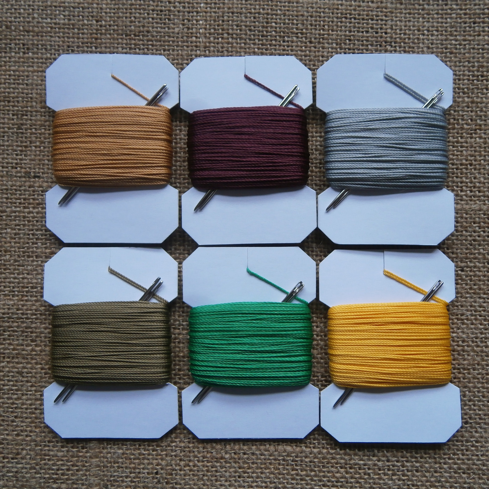 20m VERY STRONG LEATHER SEWING THREAD 0,75mm THICK PLUS 2 BLUNT NEEDLES ...