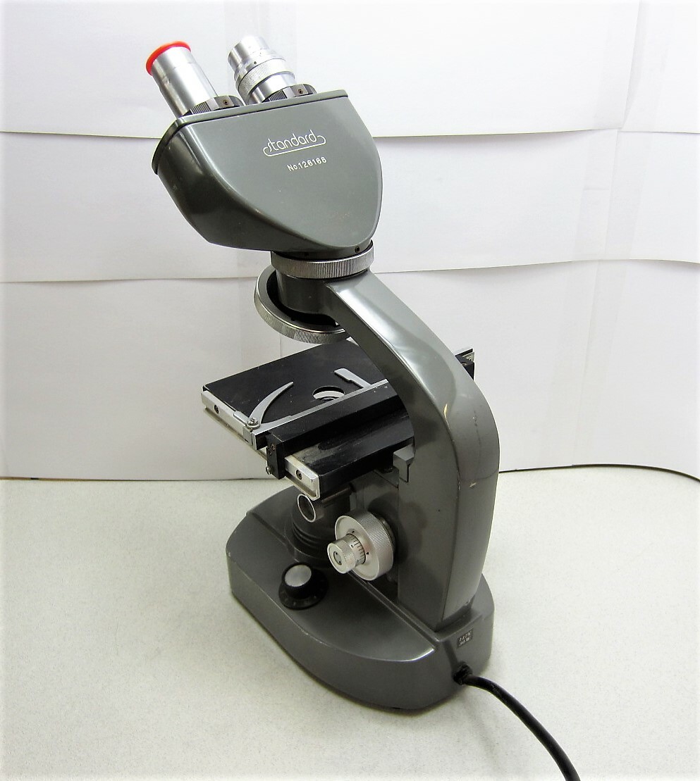 Nosepiece Microscope