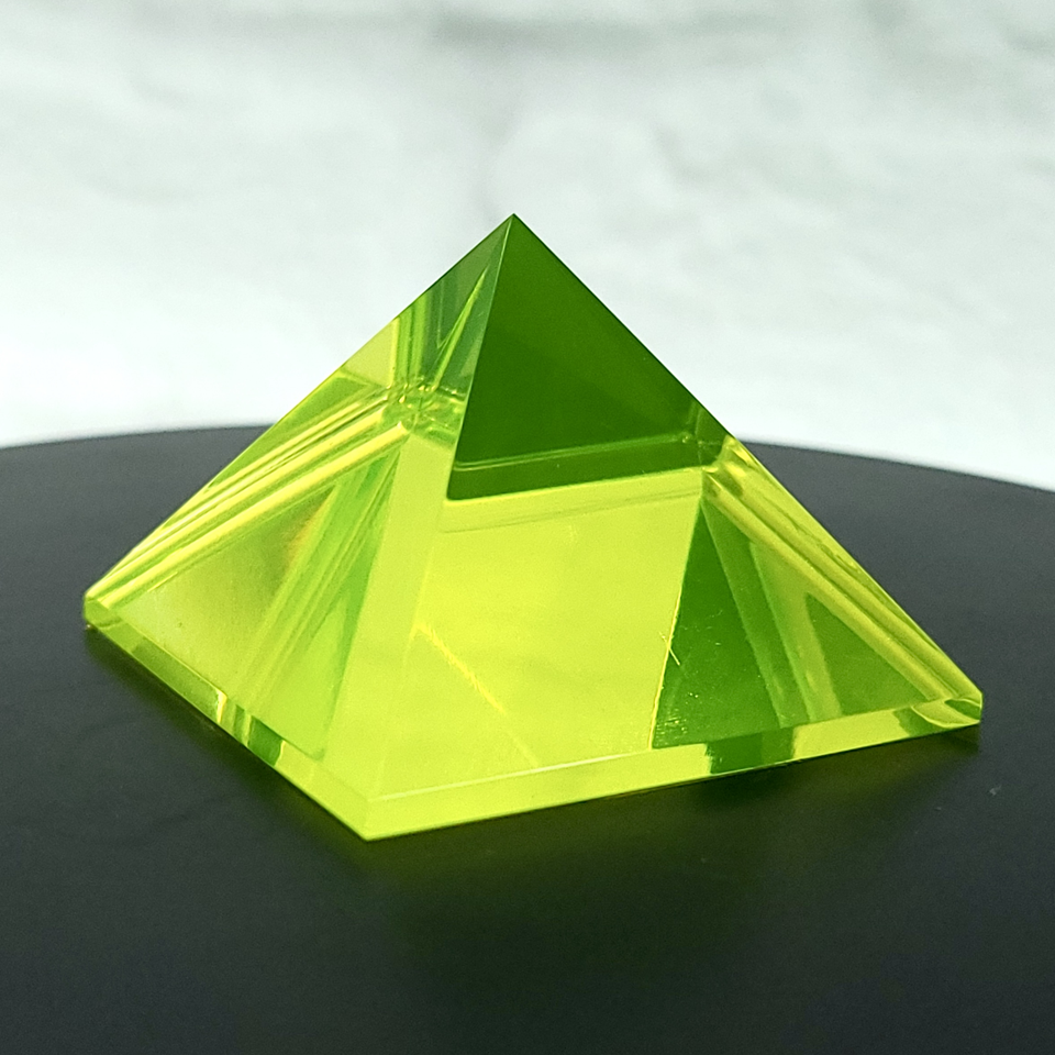 Uranium Vaseline Glass Pyramid Depression Yellow Glass Small Figurine ...