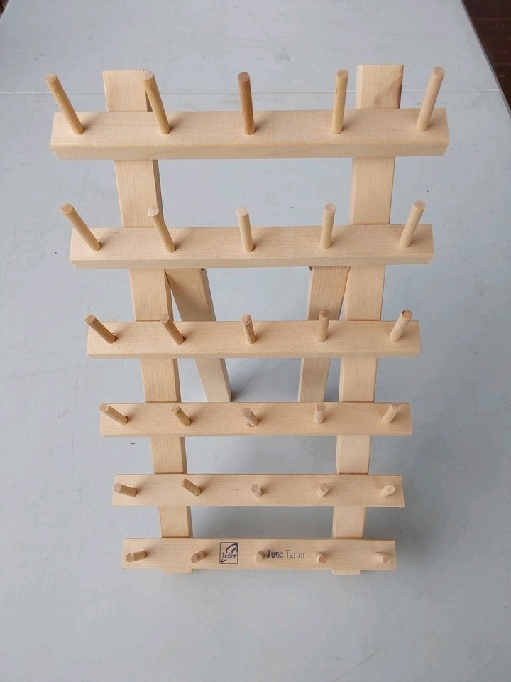 Lot of 30 ARC 1000m, 40wt. RAYON EMBROIDERY THREAD w/Free Holder. Lot ...