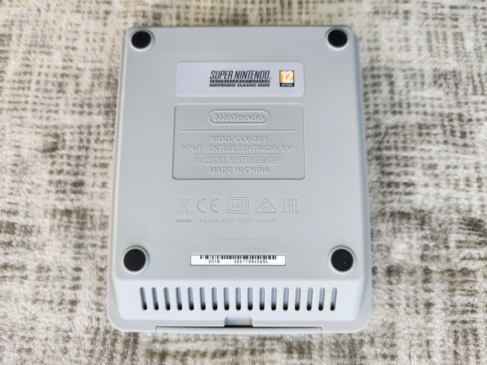 Nintendo SNES Classic Mini Super Nintendo in Box PAL Version Read ...