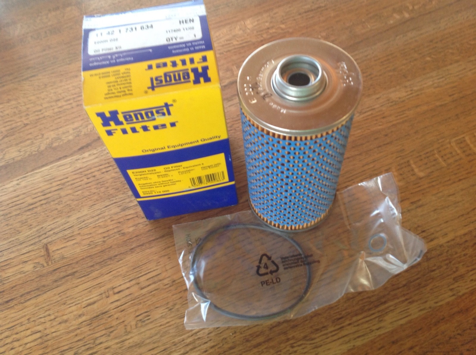 New Hengst E200H D22 Oil Filter Kit 11421731634 BMW E32 E34 More | eBay