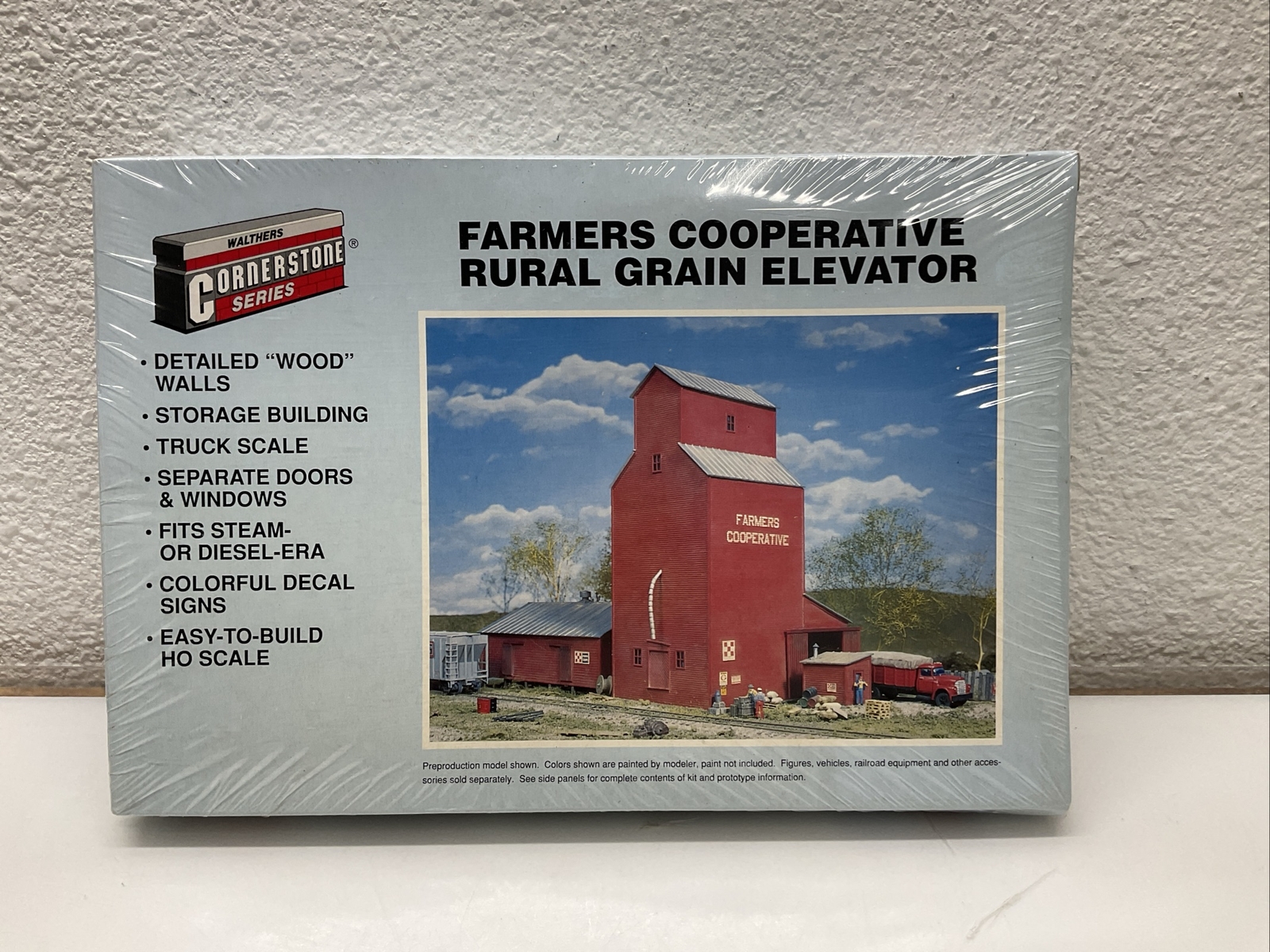 Walthers Cornerstone N Scale Kit Farmers Cooperative Rural Grain ...