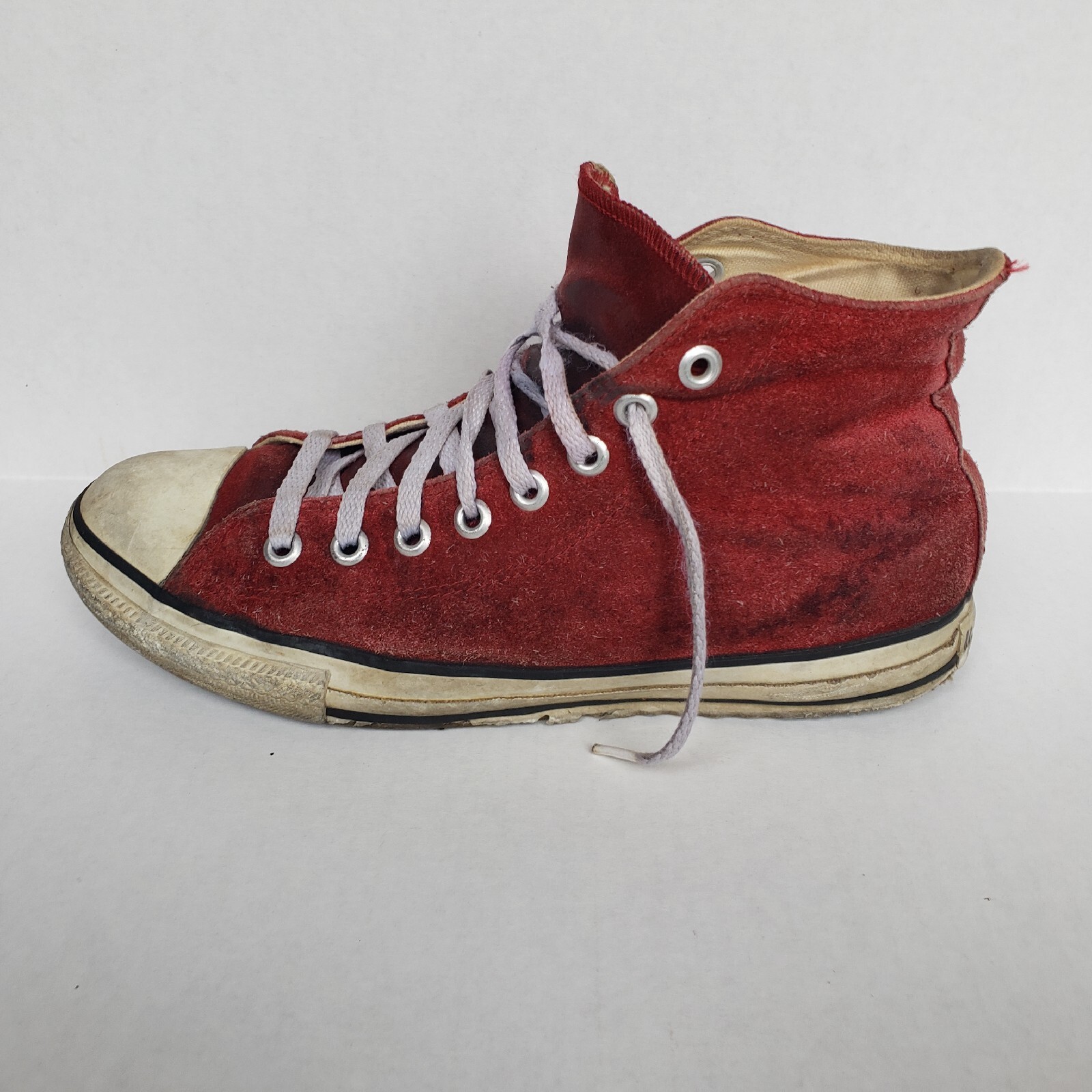 Vintage Converse Chuck Taylor All Star Mid Top Shoes Red Suede 8.5 Made ...