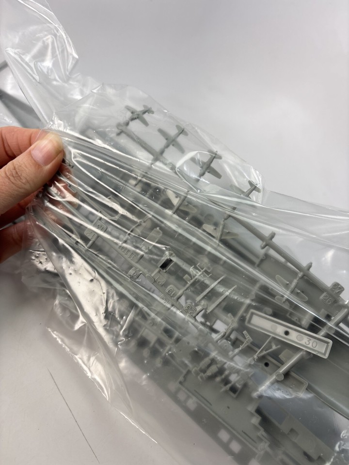 PARTS PIECES VTG Revell USS Intrepid WWII Aircraft Carrier Model Kit H ...