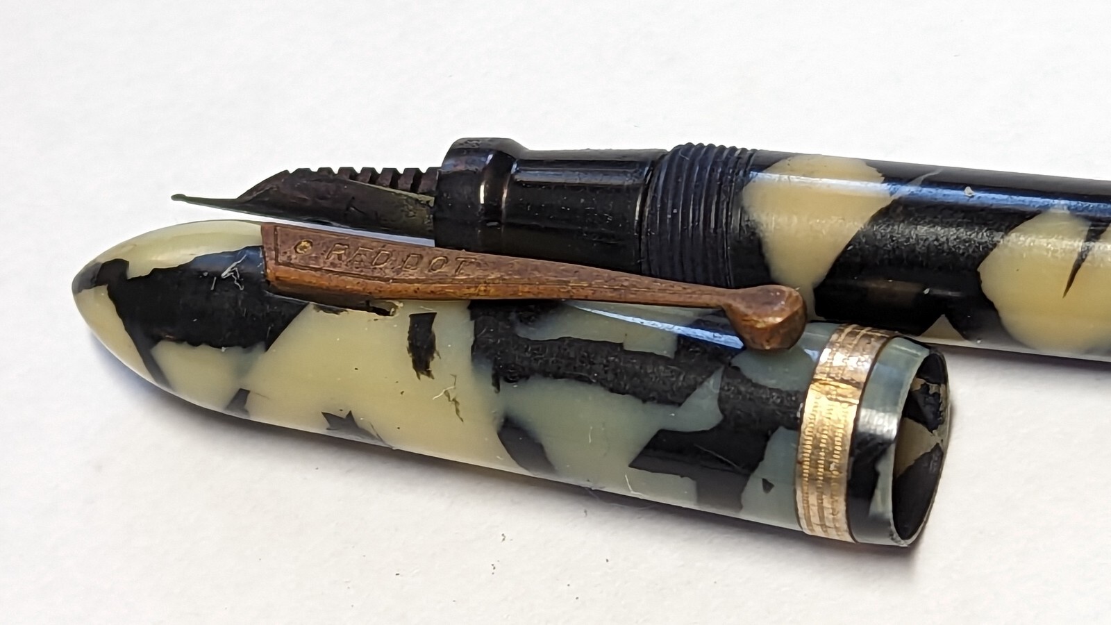 VINTAGE RED DOT FOUNTAIN PEN VELVET POINT NIB | eBay