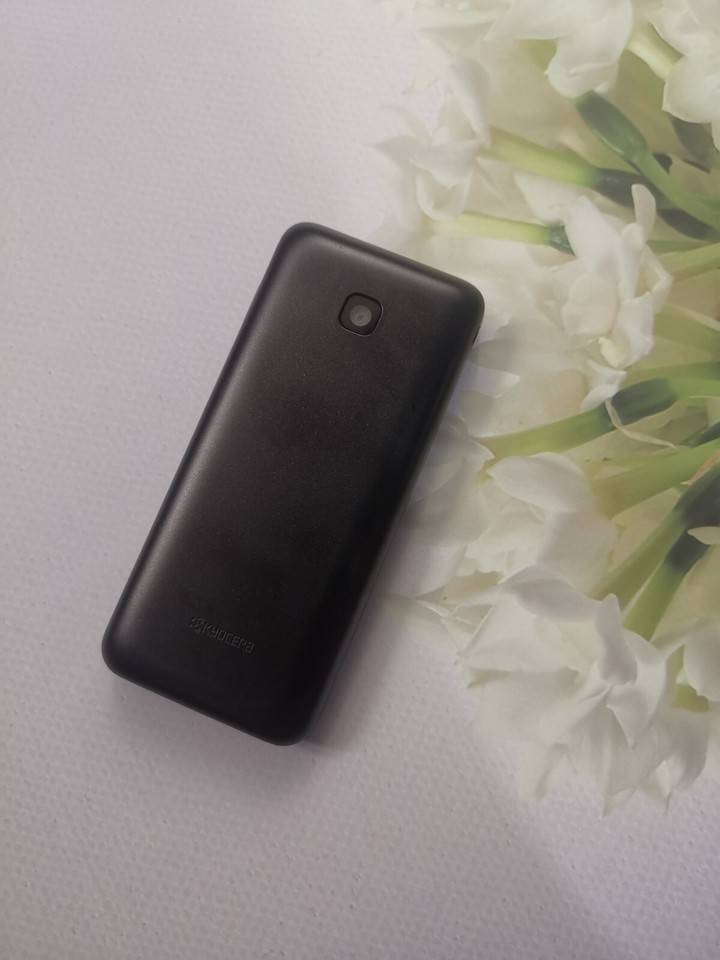 Very Good KYOCERA A202KC DIGNO Android Unlocked Black Waterproof Flip ...