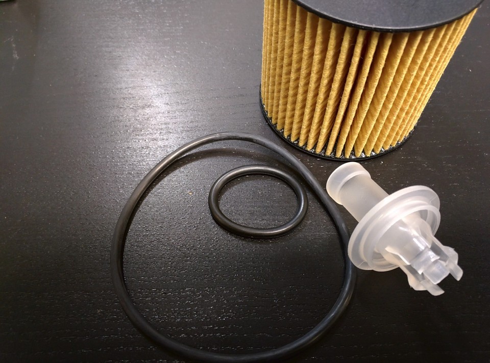 Premium Oil Filter for Lexus NX300H with 2.5L Engine 2015-2021 Single ...