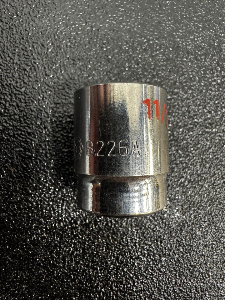 Matco Tools 11/16 Socket 3/8 Drive 6 Point Socket Shallow | eBay