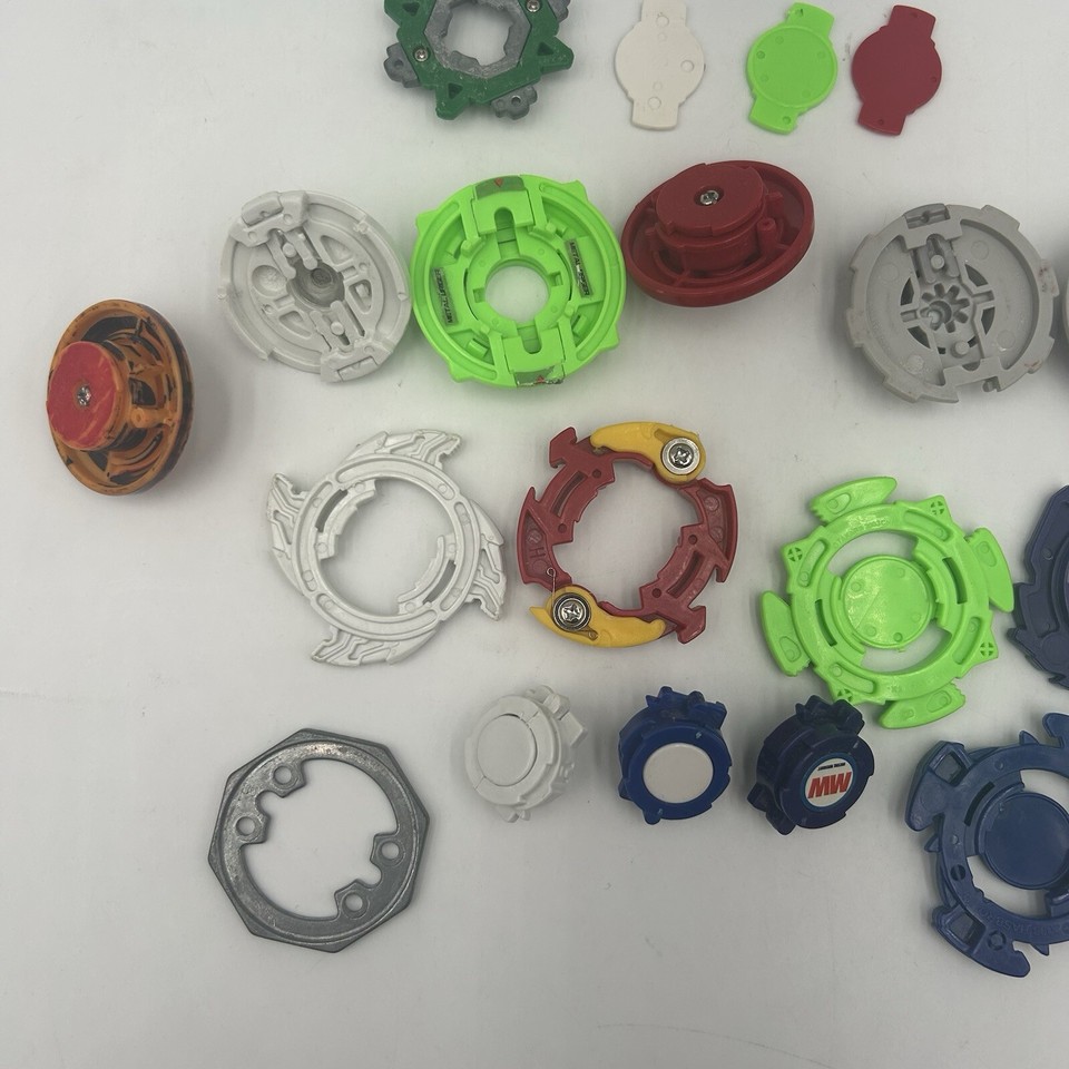 Vintage beyblade lot of Beyblades parts Pieces Tops Bottoms core V ...