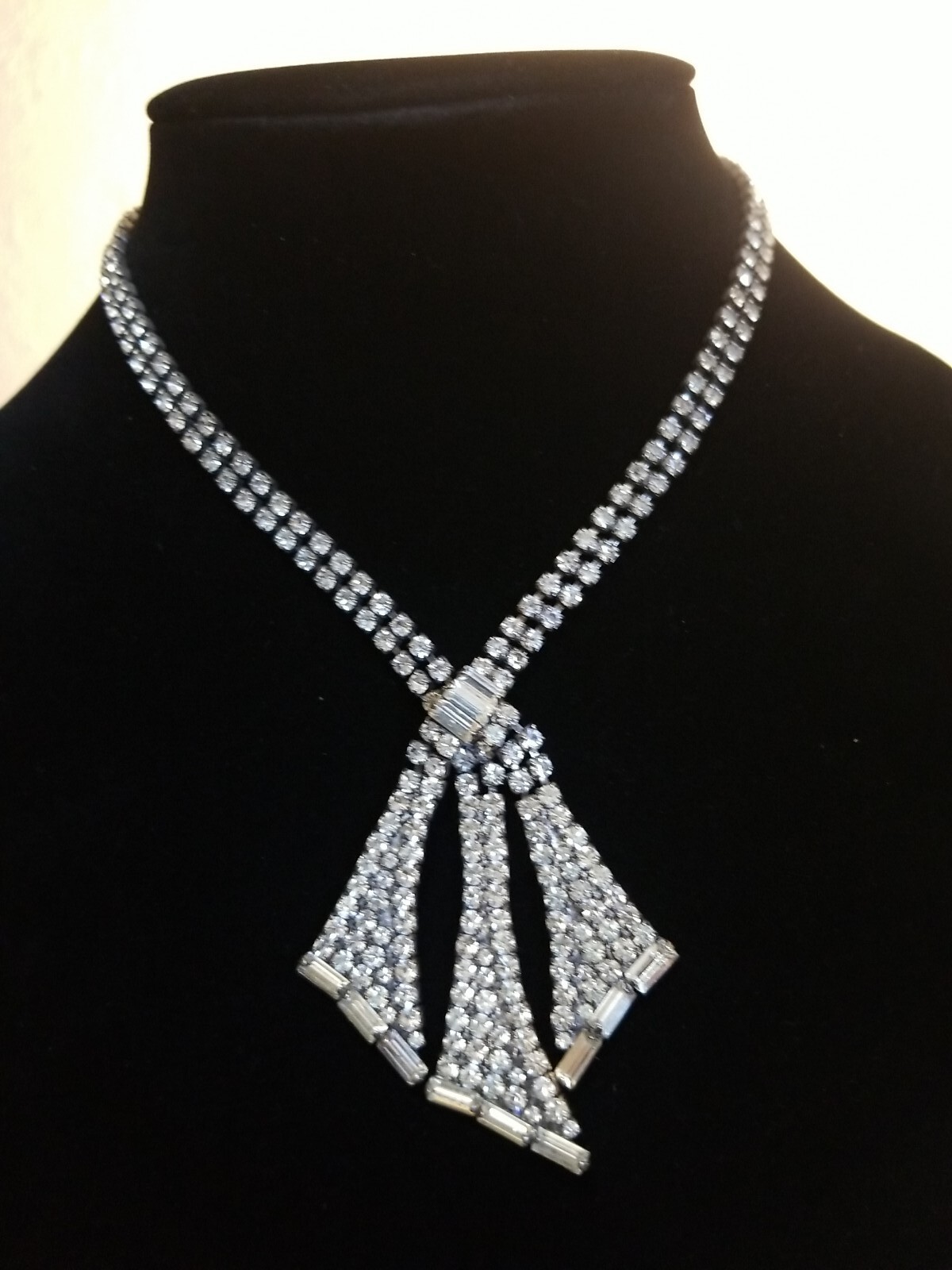 Vintage Sparkly Icy Art Deco Crystal Rhinestone Neckl… - Gem