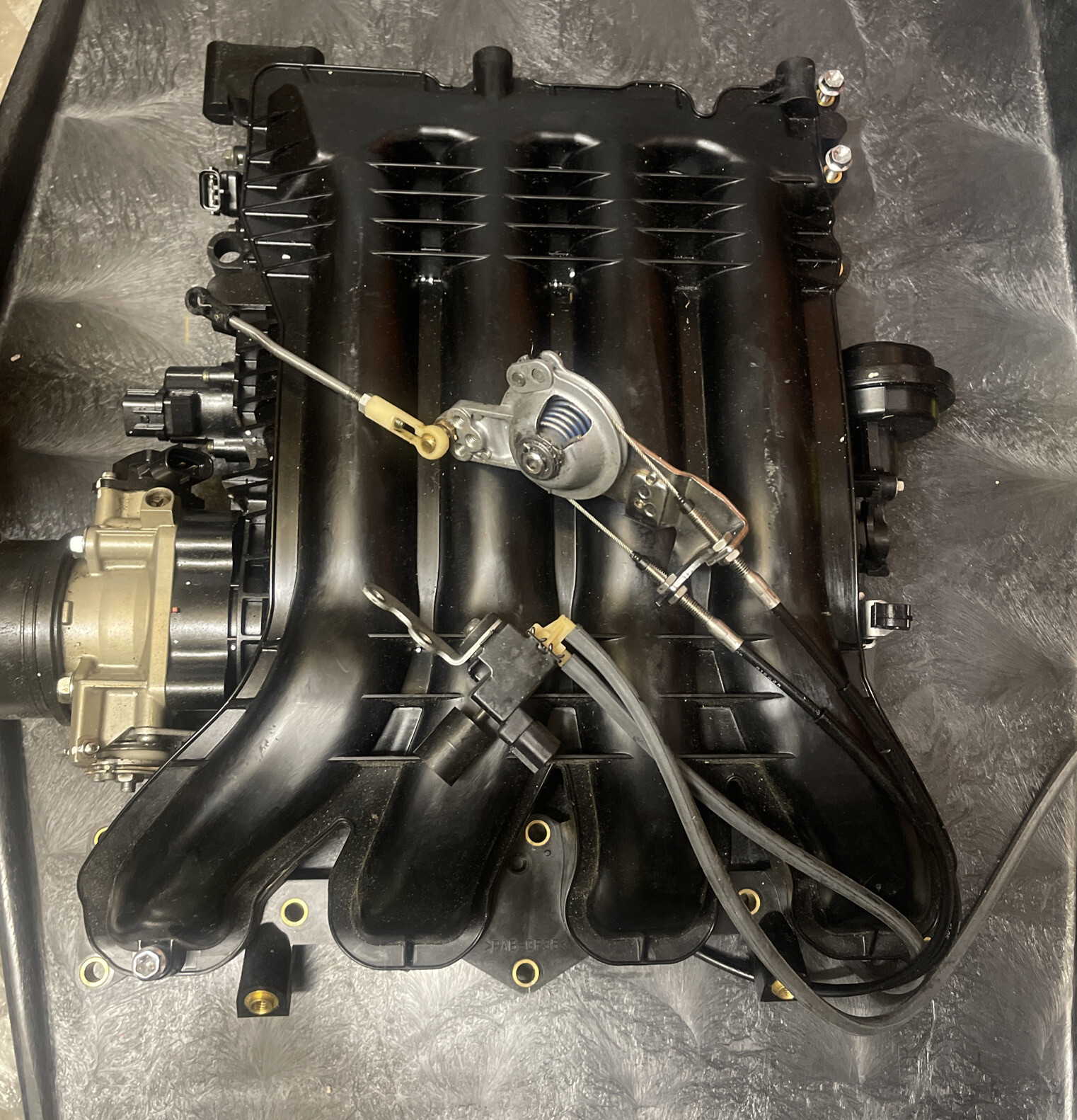 INTAKE MANIFOLD W/ THROTTLE BODY & Attached cable/link rod PA6-GF35 | eBay