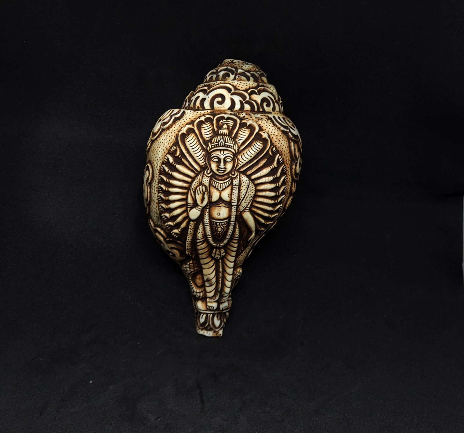 21 hands lord Vishnu Hindu priest Blow Conch Shells Hand carved Trumpet ...