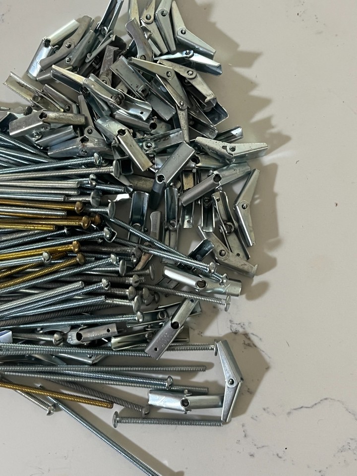 Huge lot of toggle bolt anchors | eBay