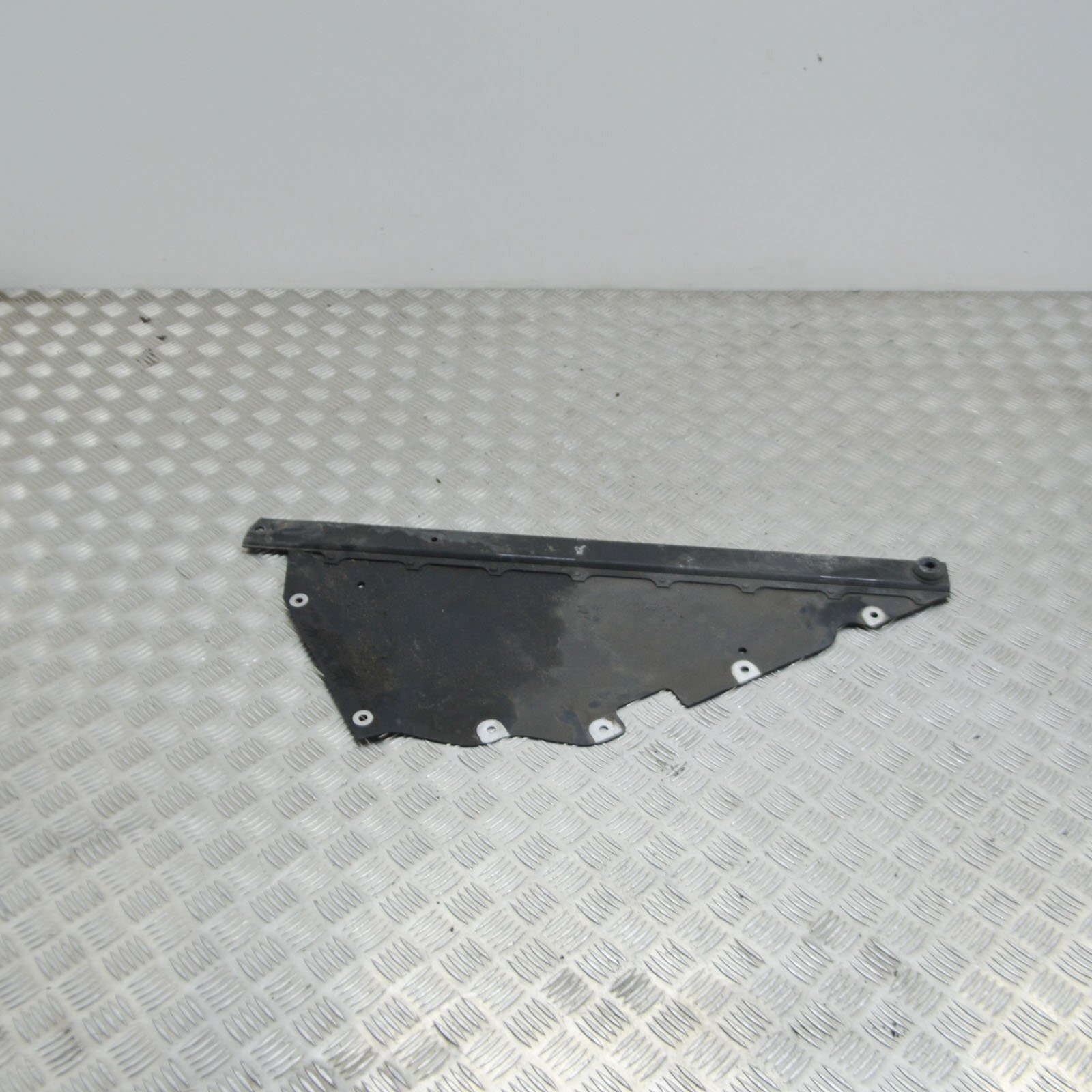 BMW i3 Copertura sottoscocca lato destro 6859774 0.6 Hybrid 125kw 2016 ...