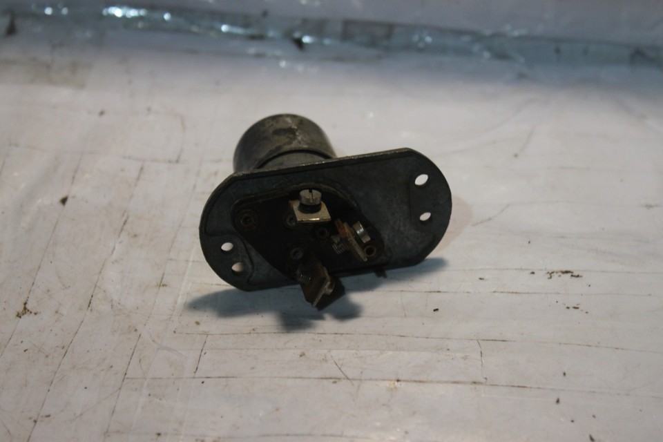 Head Light Floor Dip Switch Unknow Model Has 945 On the Bottom Many ...
