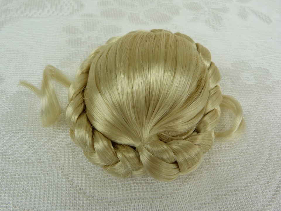 WIG New Blonde Braided Constance Pilgrim Ruby Red Fashion Friends Doll ...