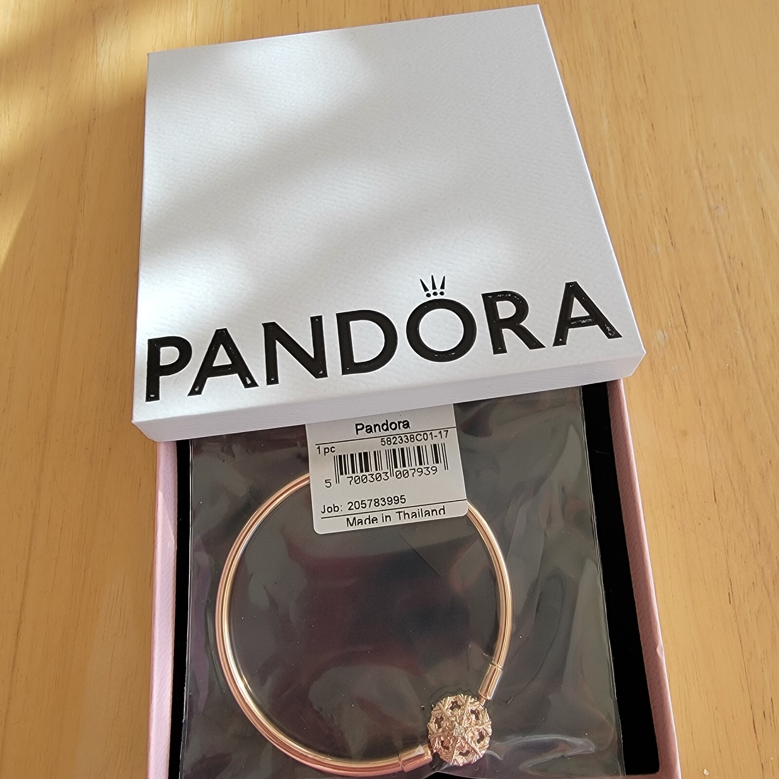 New Pandora Moments Sparkling Snowflake Clasp Bangle Bracelet | Rose ...