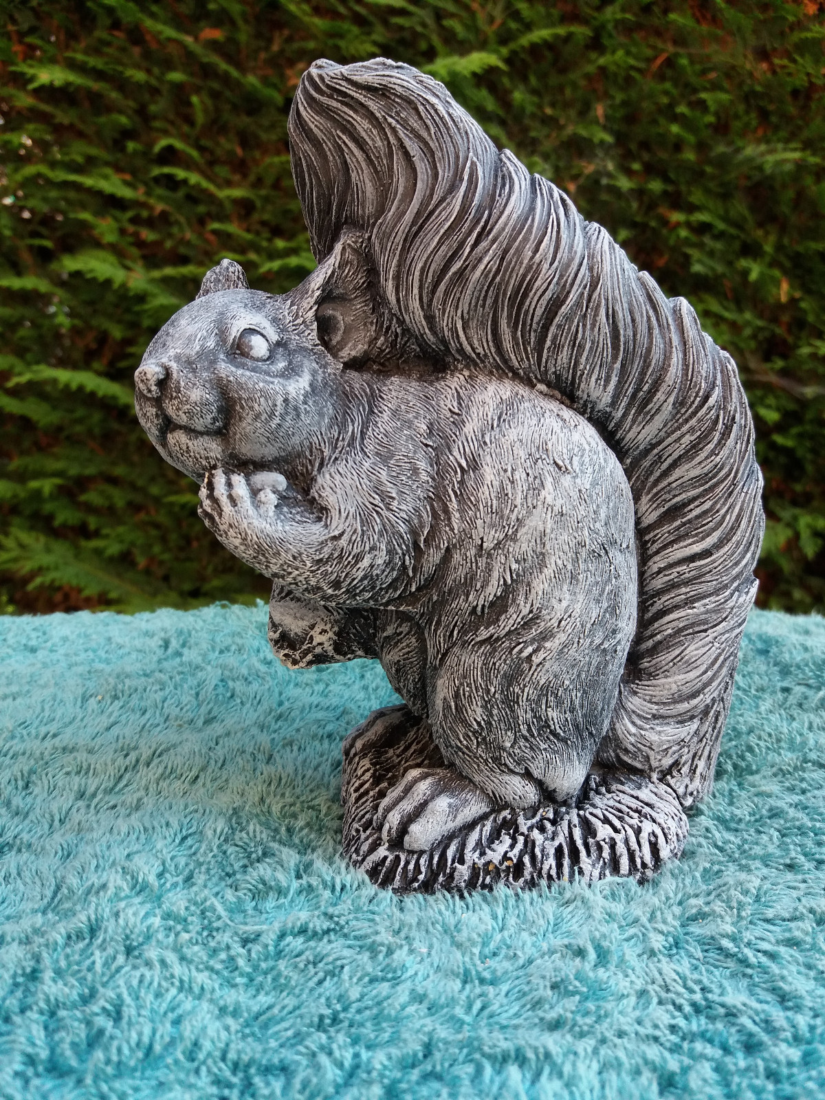 Concrete Squirrel Garden Statue | Fasci Garden
