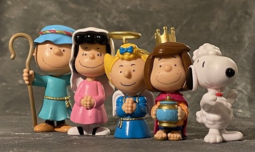 Peanuts Nativity Figures Deluxe Set 5 Peanuts Characters Snoopy Patty ...