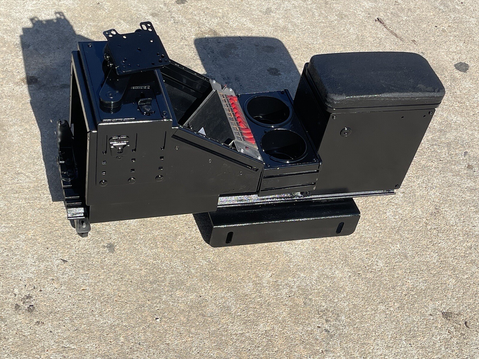 CROWN VICTORIA POLICE INTERCEPTOR HAVIS CENTER CONSOLE, EMS CONSOLE | eBay