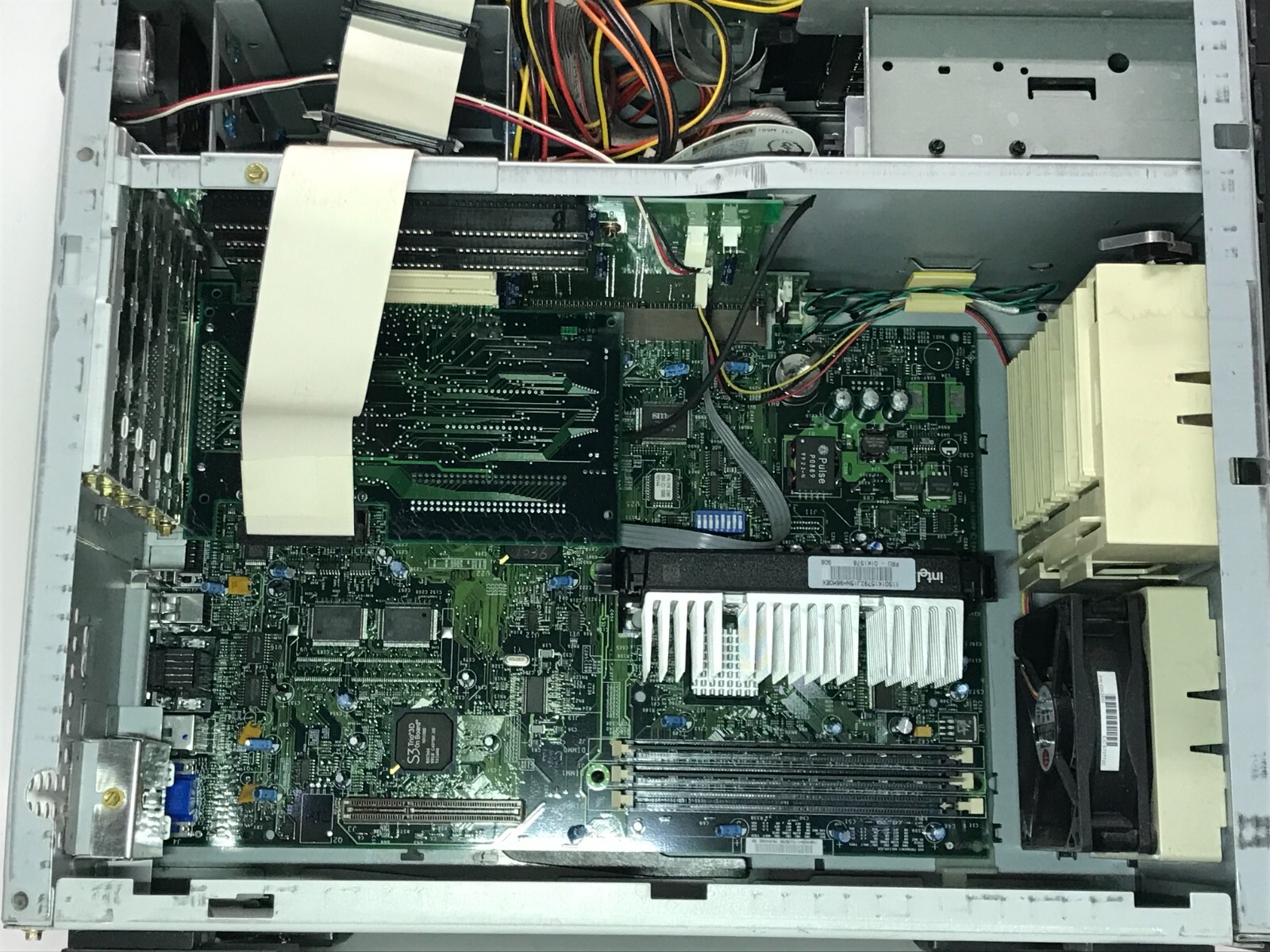 Vintage IBM Netfinity 3000 Intel Pentium II 450 128MB RAM S3 Trio3D ...