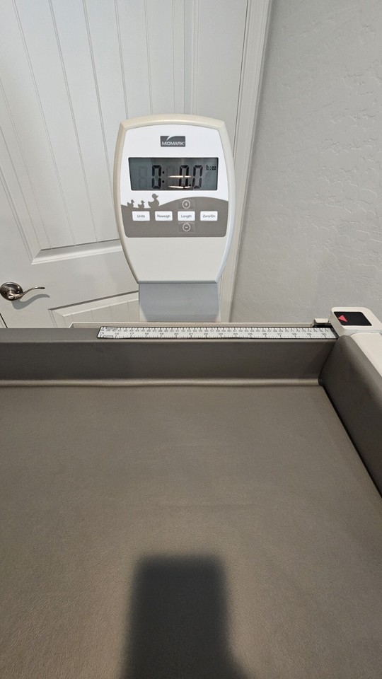 Midmark 640 Pediatric Examination Exam Table with Scale | eBay