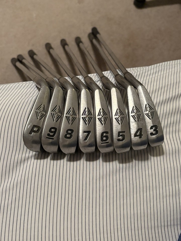 Top Flite Tour Iron Set RH 3-PW Dynalite Gold S300 S Flex Steel Shafts ...