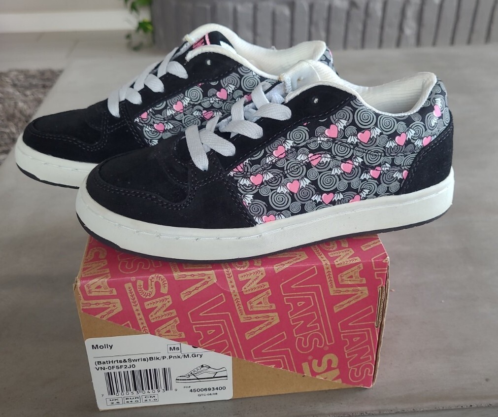 Vans Molly's Bat Hearts Swirls size 3 for girls. Brand new in factory ...