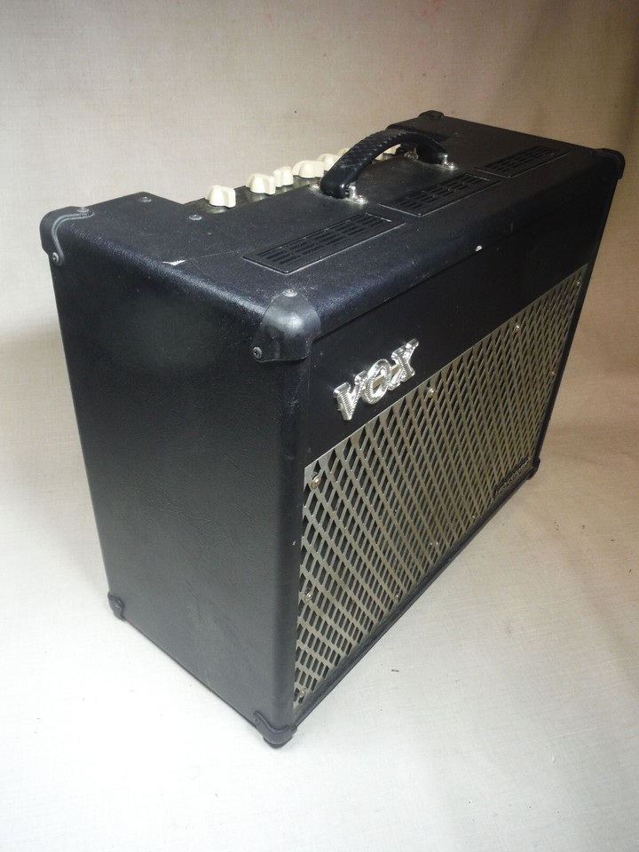 VOX VALVETRONIX VT50 MODELING GUITAR COMBO AMPLIFIER WORKING PROJECT ...