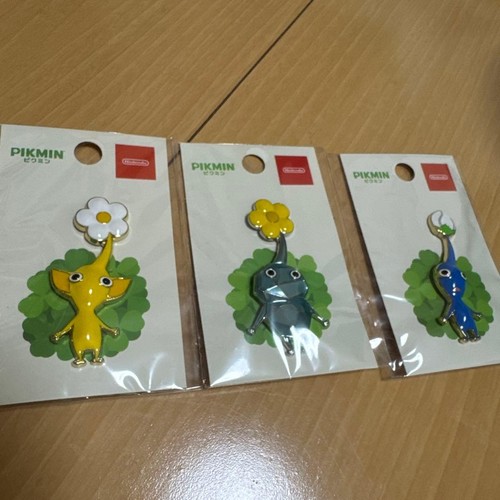 Pikmin pin Badge | eBay