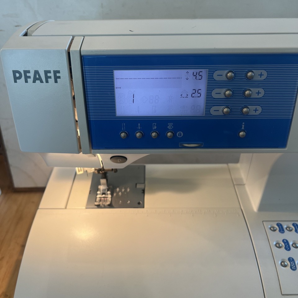 Pfaff Expression 2038 Sewing Machine German Engineering W/ Pedal ...