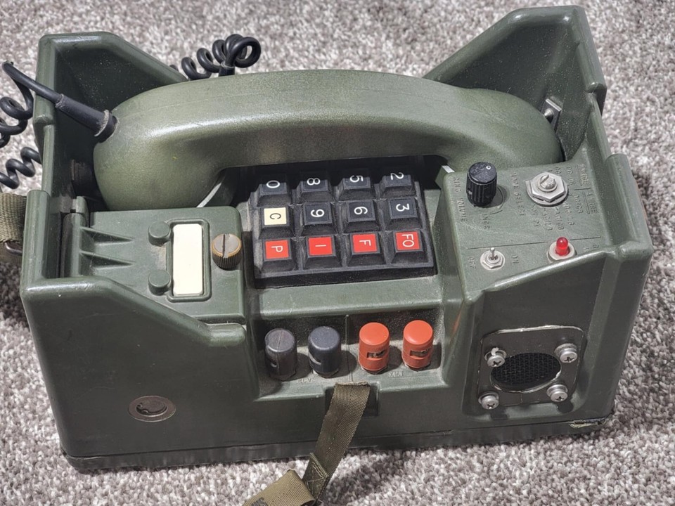 Vintage Military Telephone Set TA-838 TT Field Phone Radio 2 / 4 Wire ...