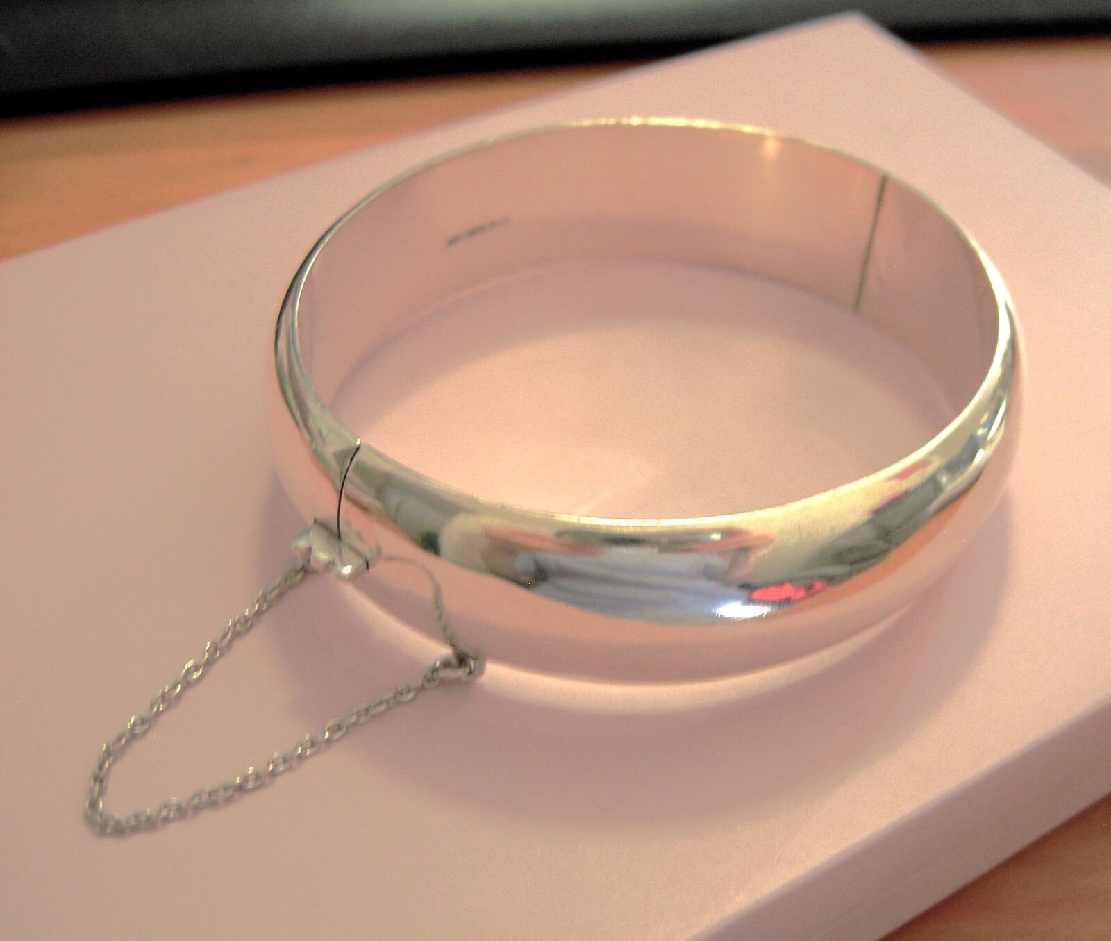 BEAUTIFUL HALLMARKED STERLING SILVER HINGE OPEN BANGL… - Gem