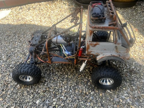 Axial Wraith 1/10 Scale RC Crawler Modified With Tamiya Unimog Body ...