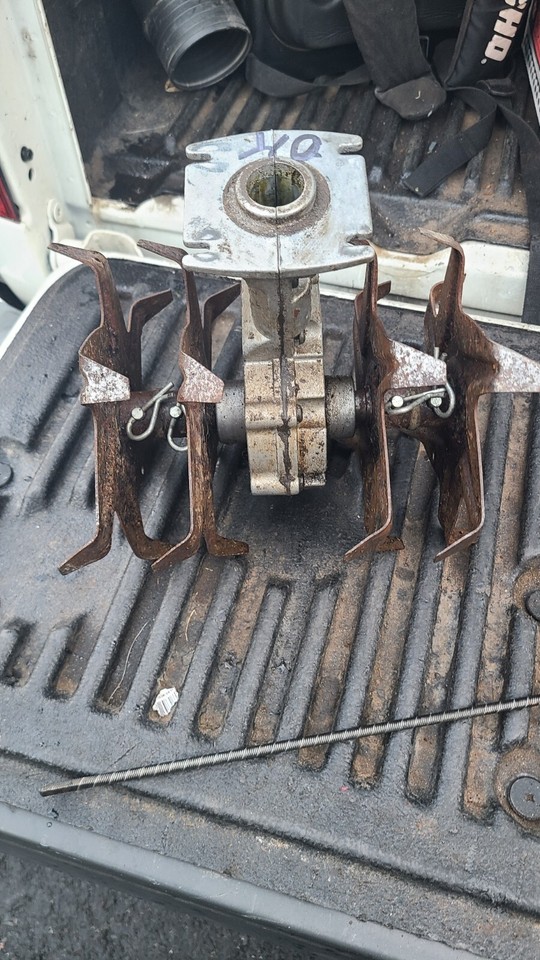 MTD 753-04075 Mini Tiller Gear box. With Drive Shaft | eBay