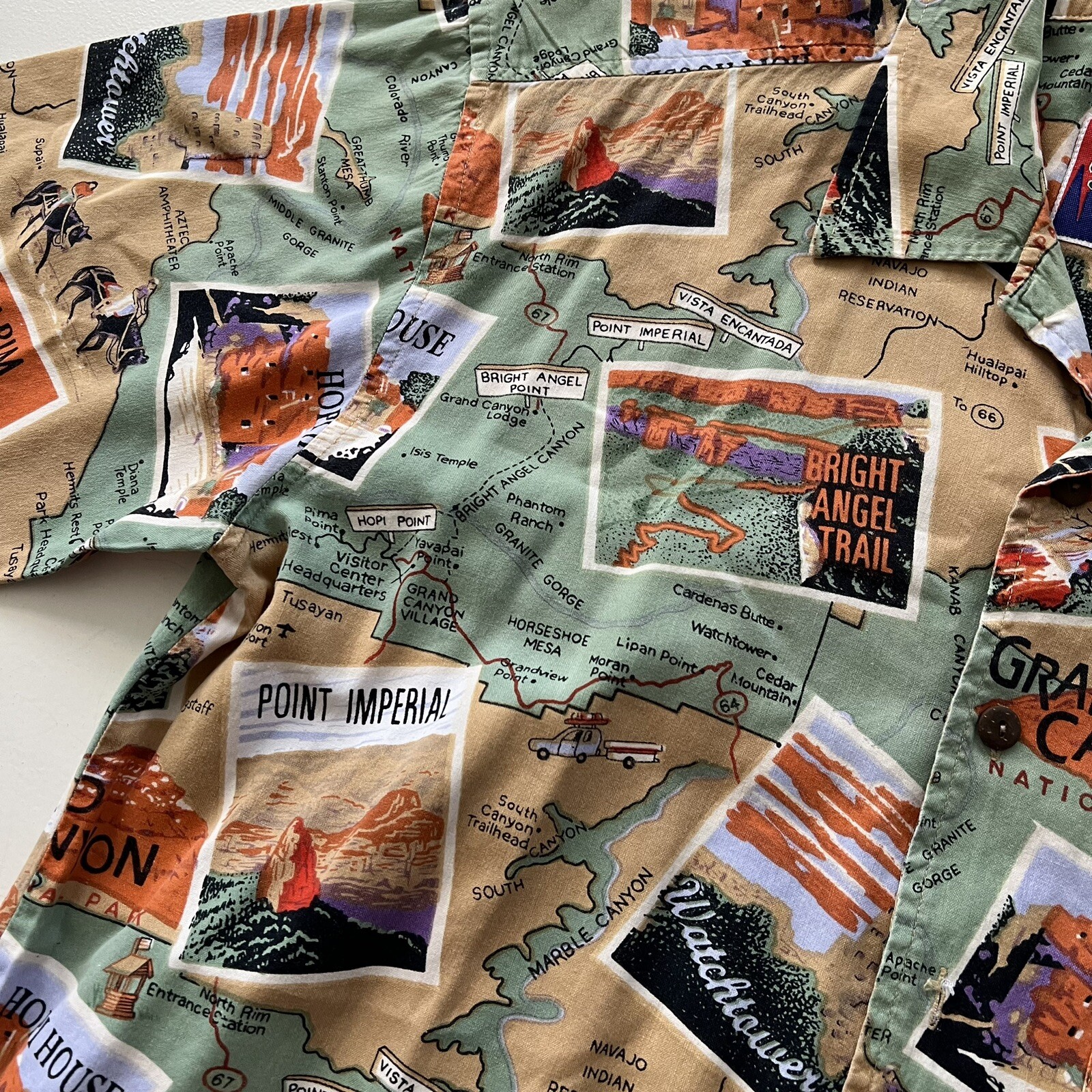 Vintage 90s Arizona Grand Canyon Map Theme Button Haw… - Gem